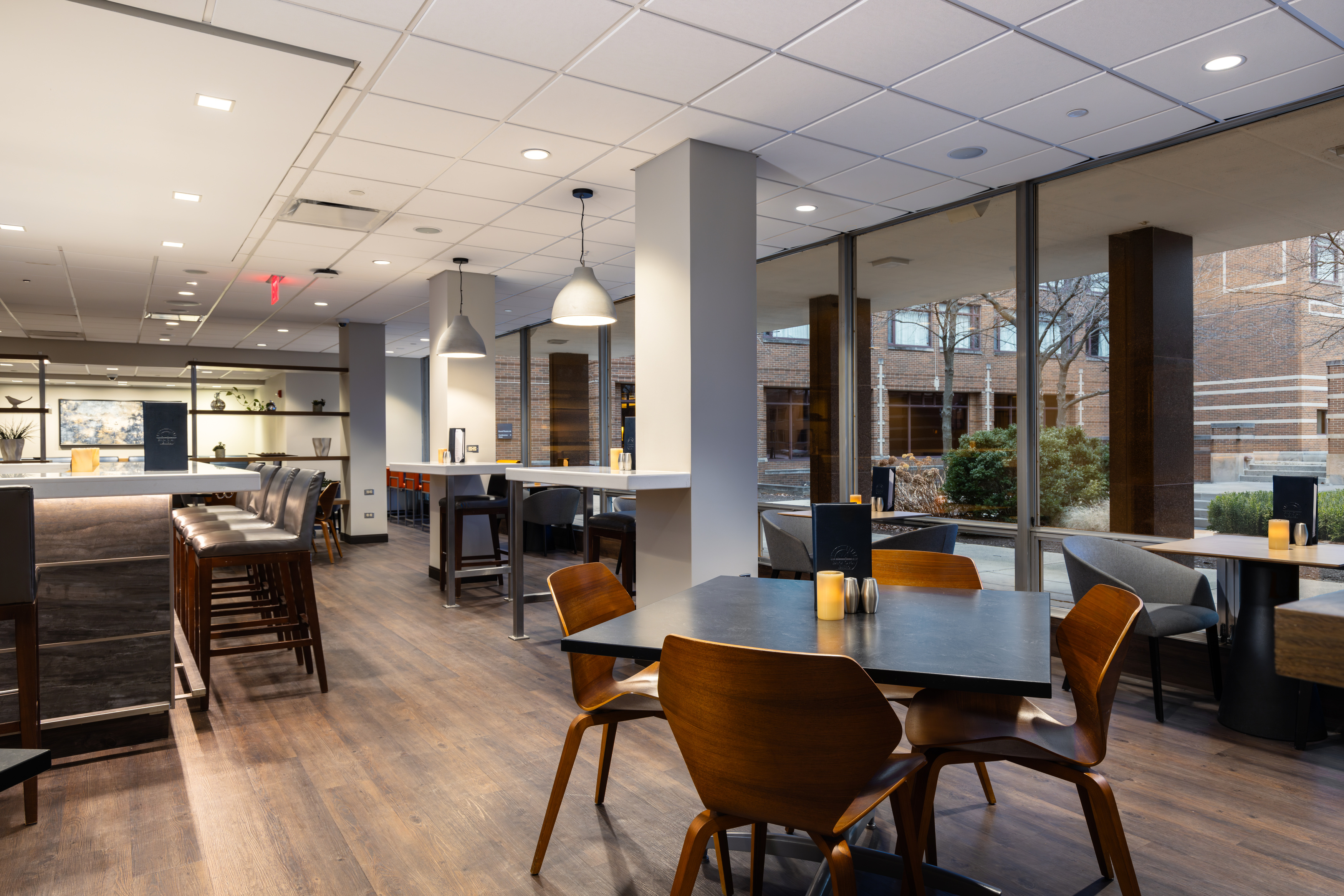 On-Site Restaurants & Bars at Q Center in Chicagoland